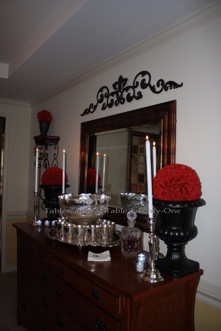 Kentucky Derby Buffet | Tablescapes at Table /Twenty-One