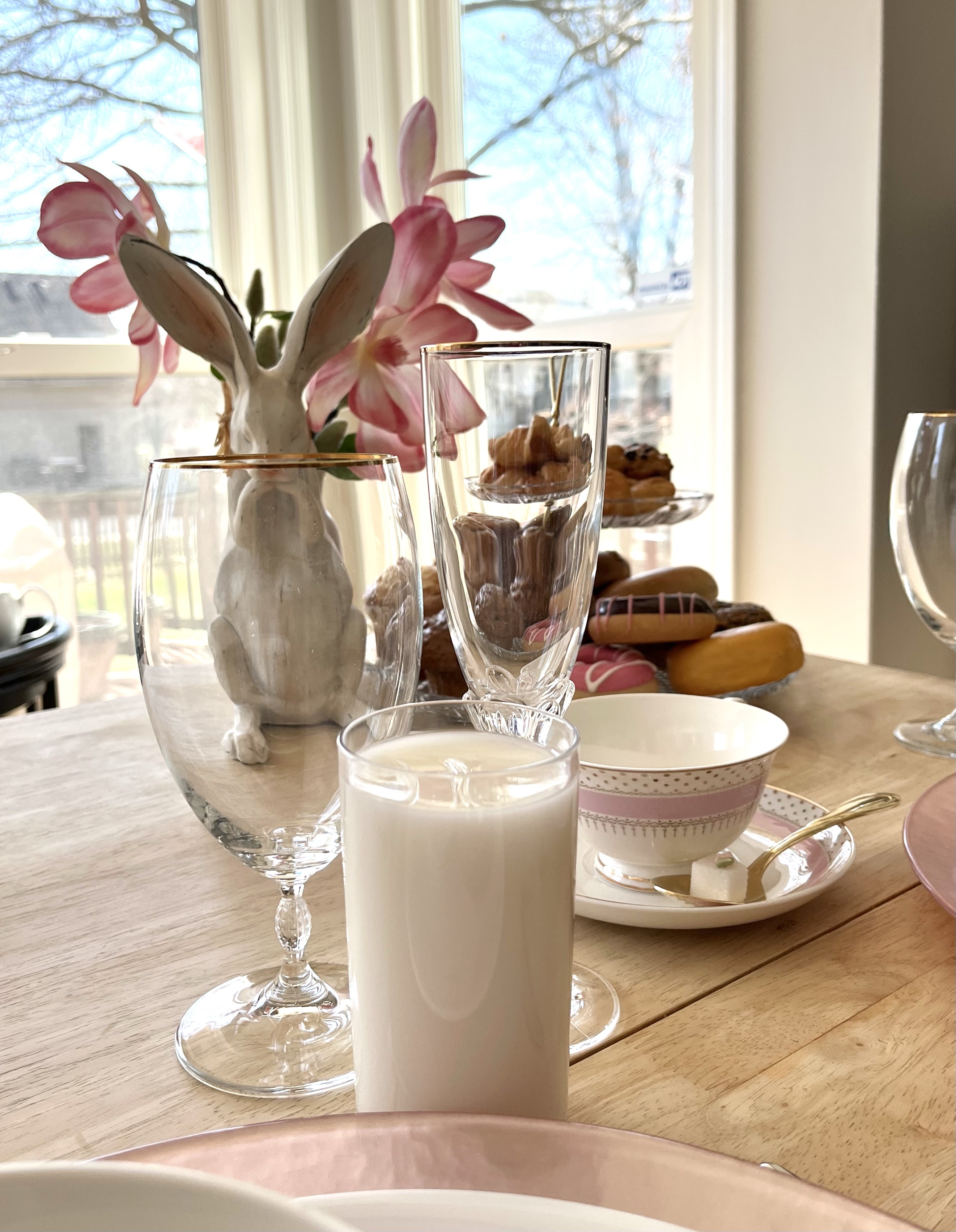 Easter Breakfast Room | Tablescapes at Table /Twenty-One